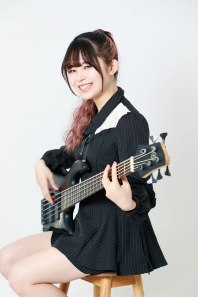 「エンジョイ!! Fami。のベース本」発売記念サイン会 | イケシブ｜IKEBE SHIBUYA｜池部楽器店 渋谷旗艦店